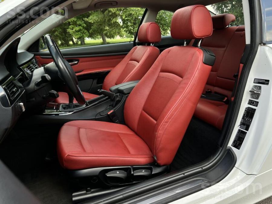 Balts BMW 320 2010 Cēsis, ar dzinēja tilpumu 2.00 L un nobraukumu 331 tūkst. km par 6650 €, foto 14 vietnē AUTOMOTO.COM.LV