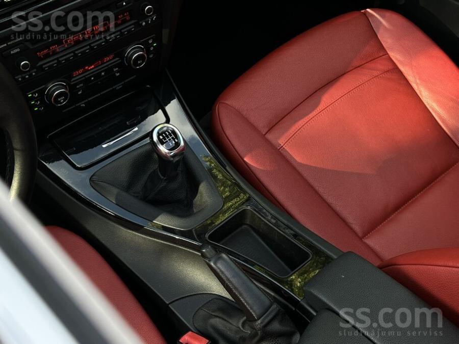 Balts BMW 320 2010 Cēsis, ar dzinēja tilpumu 2.00 L un nobraukumu 331 tūkst. km par 6650 €, foto 20 vietnē AUTOMOTO.COM.LV