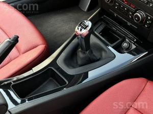 Balts BMW 320 2010 Cēsis, ar dzinēja tilpumu 2.00 L un nobraukumu 331 tūkst. km par 6650 €, foto 26 vietnē AUTOMOTO.COM.LV