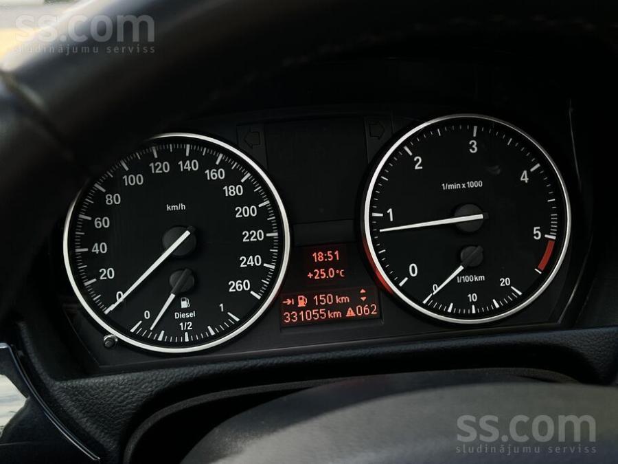 Balts BMW 320 2010 Cēsis, ar dzinēja tilpumu 2.00 L un nobraukumu 331 tūkst. km par 6650 €, foto 32 vietnē AUTOMOTO.COM.LV