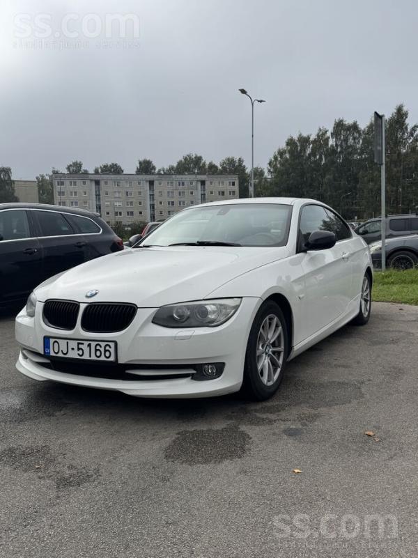 Balts BMW 320 2010 Rīga, ar dzinēja tilpumu 2.00 L un nobraukumu 339 tūkst. km par 7100 €, foto 1 vietnē AUTOMOTO.COM.LV