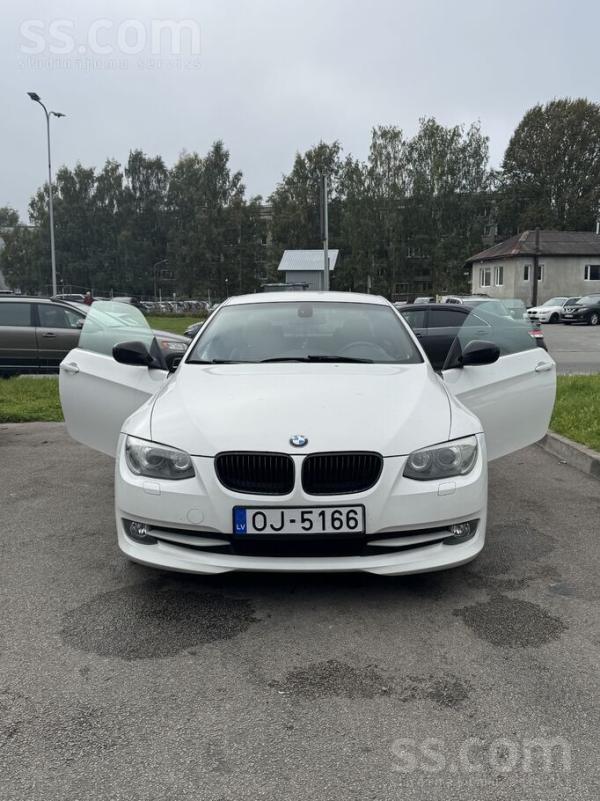 Balts BMW 320 2010 Rīga, ar dzinēja tilpumu 2.00 L un nobraukumu 339 tūkst. km par 7100 €, foto 4 vietnē AUTOMOTO.COM.LV