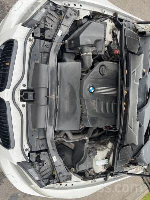 White BMW 320 2010 in Riga, with an engine capacity of 2.00 L and mileage of 339 thousand km for 7100 €, photo 8 on AUTOMOTO.COM.LV