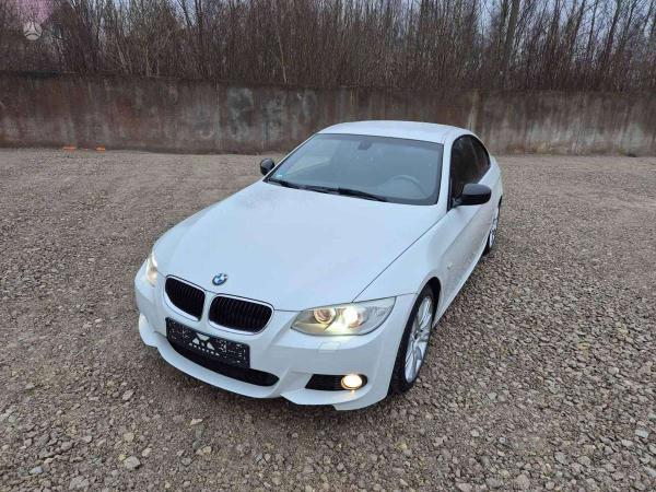 White BMW 320 2011 in Panevezys, with an engine capacity of 2.00 L and mileage of 145 thousand km for 6999 €, photo 1 on AUTOMOTO.COM.LV