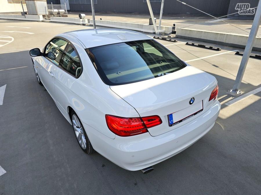 Balts BMW 320 2011 Viļņa, ar dzinēja tilpumu 2.00 L un nobraukumu 331 tūkst. km par 7900 €, foto 8 vietnē AUTOMOTO.COM.LV