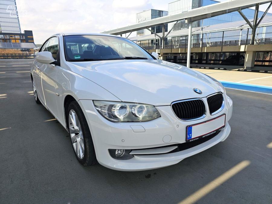 Balts BMW 320 2011 Viļņa, ar dzinēja tilpumu 2.00 L un nobraukumu 331 tūkst. km par 7900 €, foto 13 vietnē AUTOMOTO.COM.LV