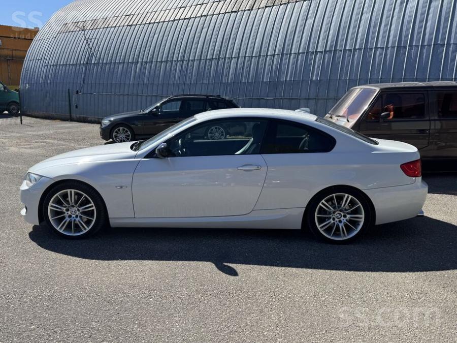 Balts BMW 320 2012 Valmiera, ar dzinēja tilpumu 2.00 L un nobraukumu 359 tūkst. km par 8900 €, foto 7 vietnē AUTOMOTO.COM.LV