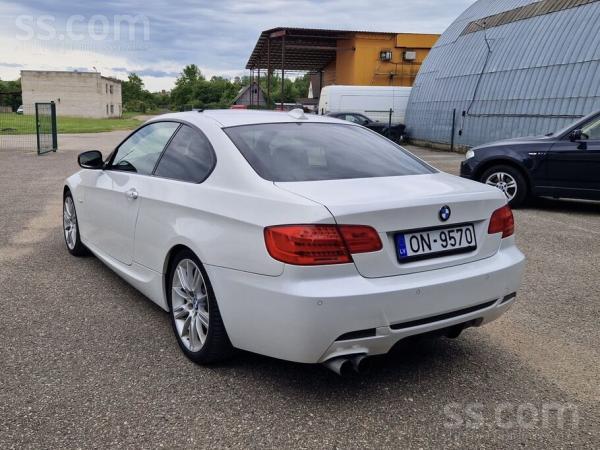 Balts BMW 320 2012 Valmiera, ar dzinēja tilpumu 2.00 L un nobraukumu 359 tūkst. km par 8700 €, foto 3 vietnē AUTOMOTO.COM.LV