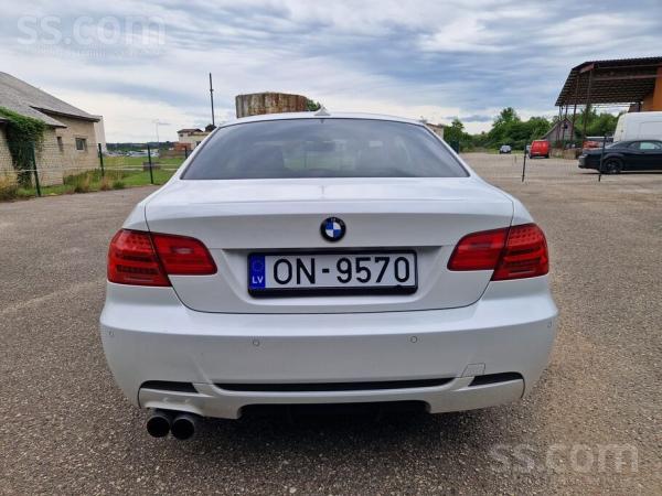 Balts BMW 320 2012 Valmiera, ar dzinēja tilpumu 2.00 L un nobraukumu 359 tūkst. km par 8700 €, foto 4 vietnē AUTOMOTO.COM.LV