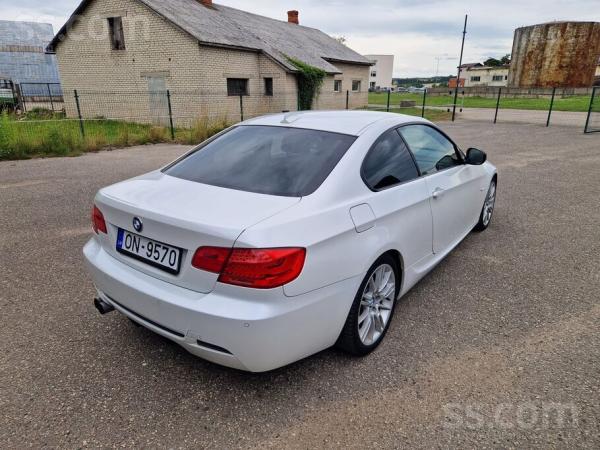 Balts BMW 320 2012 Valmiera, ar dzinēja tilpumu 2.00 L un nobraukumu 359 tūkst. km par 8700 €, foto 5 vietnē AUTOMOTO.COM.LV