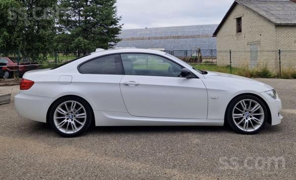 Balts BMW 320 2012 Valmiera, ar dzinēja tilpumu 2.00 L un nobraukumu 359 tūkst. km par 8700 €, foto 6 vietnē AUTOMOTO.COM.LV