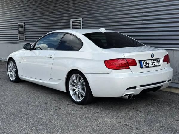 Balts BMW 320 2012 Rīga, ar dzinēja tilpumu 2.00 L un nobraukumu 361 tūkst. km par 8400 €, foto 3 vietnē AUTOMOTO.COM.LV