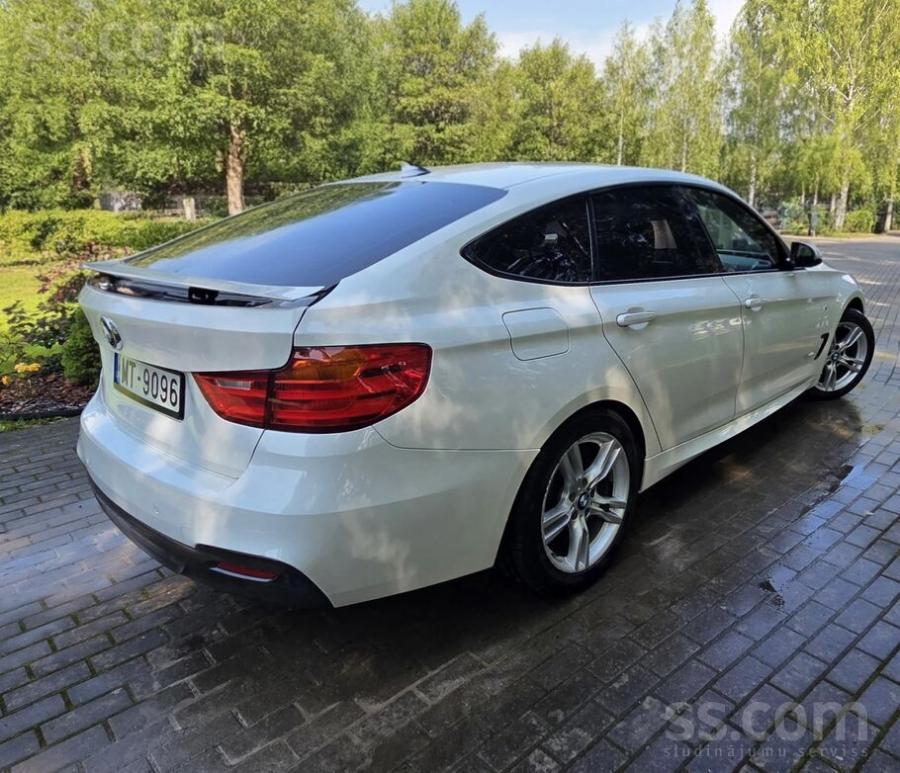 White BMW 320 2014 in Riga, with an engine capacity of 2.00 L and mileage of 350 thousand km for 13999 €, photo 5 on AUTOMOTO.COM.LV