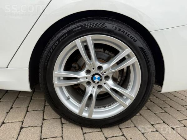 БМВ 320 2014 в Рига на AUTOMOTO.COM.LV Белый БМВ 320 2014 в Рига, объемом двигателя 2.00 л и пробегом 350 тыс. км за 13500 €, фото 7 на AUTOMOTO.COM.LV