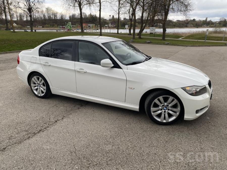 White BMW 320 2011 in Rezekne, with an engine capacity of 2.00 L and mileage of 0 thousand km for 6200 €, photo 8 on AUTOMOTO.COM.LV