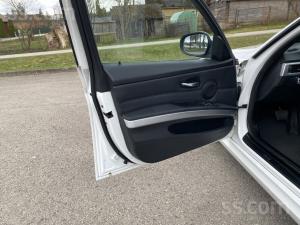 White BMW 320 2011 in Rezekne, with an engine capacity of 2.00 L and mileage of 0 thousand km for 6200 €, photo 12 on AUTOMOTO.COM.LV