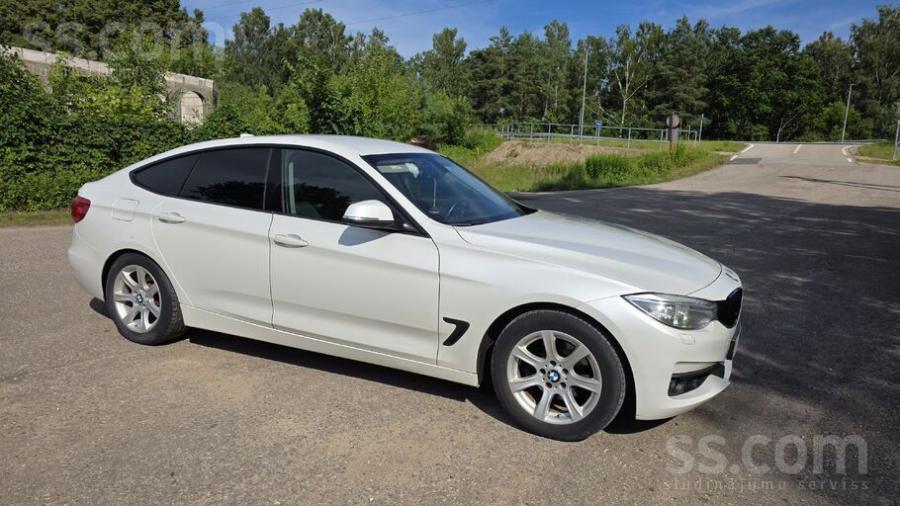 White BMW 320 2015 in Riga, with an engine capacity of 2.00 L and mileage of 181 thousand km for 11999 €, photo 4 on AUTOMOTO.COM.LV