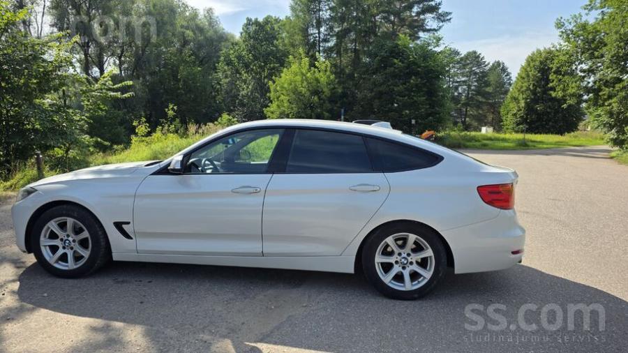 White BMW 320 2015 in Riga, with an engine capacity of 2.00 L and mileage of 181 thousand km for 11999 €, photo 5 on AUTOMOTO.COM.LV