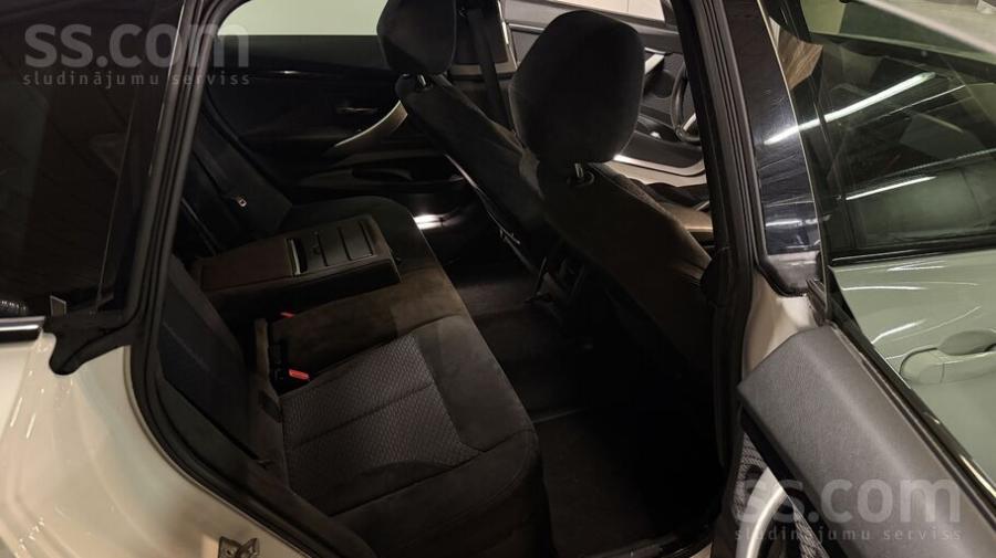 White BMW 320 2016 in Riga, with an engine capacity of 2.00 L and mileage of 250 thousand km for 15490 €, photo 19 on AUTOMOTO.COM.LV