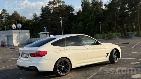White BMW 320 2018 in Riga, with an engine capacity of 2.00 L and mileage of 215 thousand km for 18200 €, photo 4 on AUTOMOTO.COM.LV