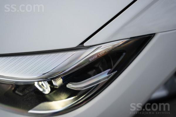 White BMW 320 2018 in Riga, with an engine capacity of 2.00 L and mileage of 225 thousand km for 14990 €, photo 3 on AUTOMOTO.COM.LV