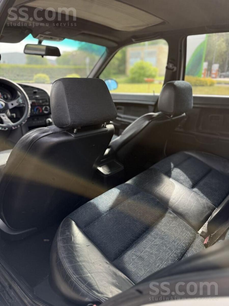 Balts BMW 320 1994 Liepāja, ar dzinēja tilpumu 2.00 L un nobraukumu 353 tūkst. km par 3800 €, foto 7 vietnē AUTOMOTO.COM.LV