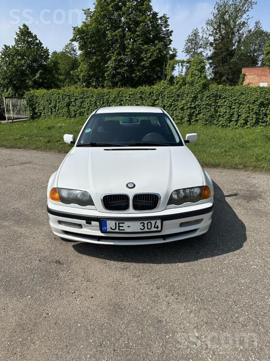 White BMW 320 2001 in Liepaja, with an engine capacity of 2.00 L and mileage of 445 thousand km for 1700 €, photo 2 on AUTOMOTO.COM.LV