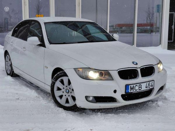 White BMW 320 2008 in Vilnius, with an engine capacity of 2.00 L and mileage of 390 thousand km for 3100 €, photo 1 on AUTOMOTO.COM.LV