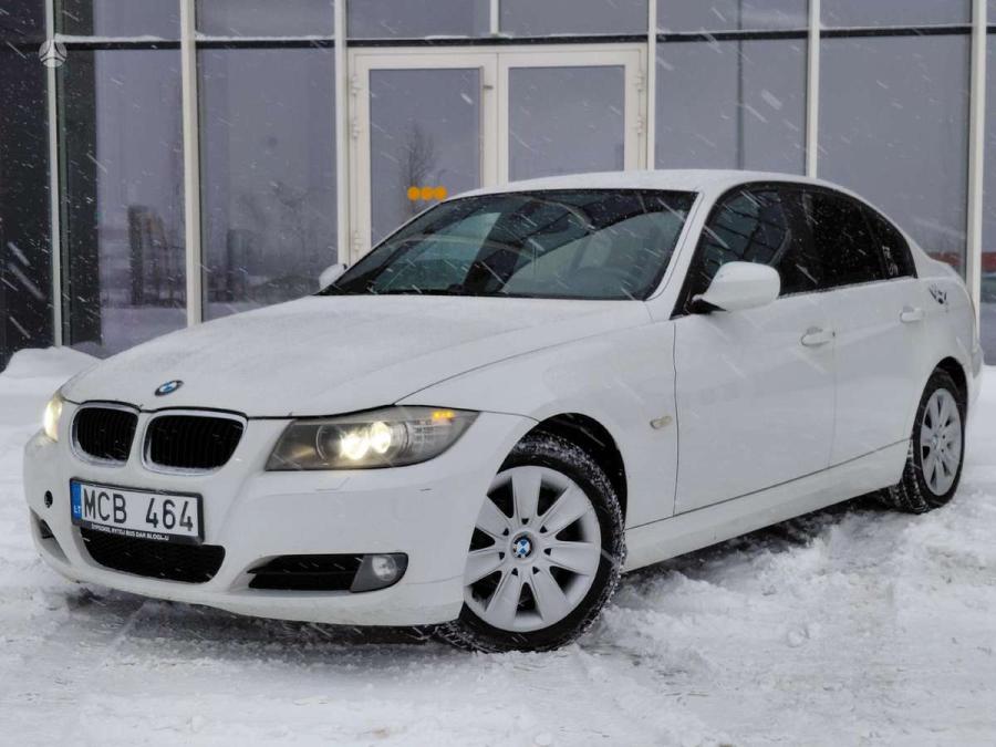 Balts BMW 320 2008 Viļņa, ar dzinēja tilpumu 2.00 L un nobraukumu 390 tūkst. km par 3100 €, foto 3 vietnē AUTOMOTO.COM.LV