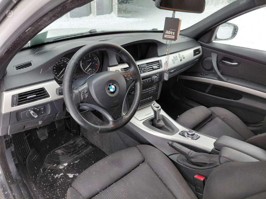 Balts BMW 320 2008 Viļņa, ar dzinēja tilpumu 2.00 L un nobraukumu 390 tūkst. km par 3100 €, foto 7 vietnē AUTOMOTO.COM.LV