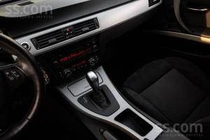 Balts BMW 320 2008 Jelgava, ar dzinēja tilpumu 2.00 L un nobraukumu 268 tūkst. km par 6350 €, foto 16 vietnē AUTOMOTO.COM.LV