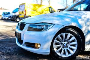 White BMW 320 2009 in Kretinga, with an engine capacity of 2.00 L and mileage of 264 thousand km for 5200 €, photo 3 on AUTOMOTO.COM.LV