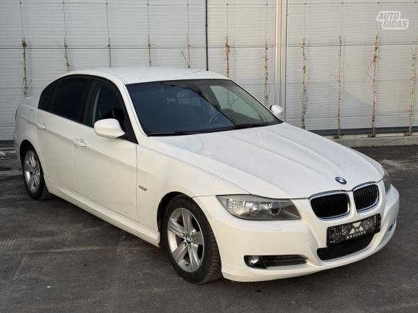 Balts BMW 320 2009 Utena, ar dzinēja tilpumu 2.00 L un nobraukumu 272 tūkst. km par 5650 €, foto 5 vietnē AUTOMOTO.COM.LV