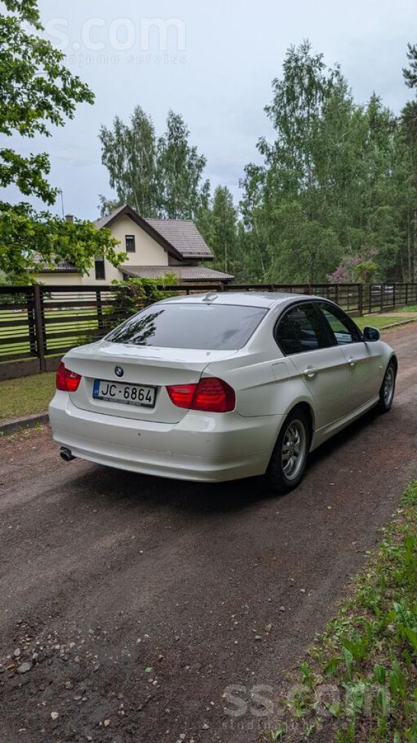Balts BMW 320 2009 Jelgava, ar dzinēja tilpumu 2.00 L un nobraukumu 217 tūkst. km par 5000 €, foto 3 vietnē AUTOMOTO.COM.LV