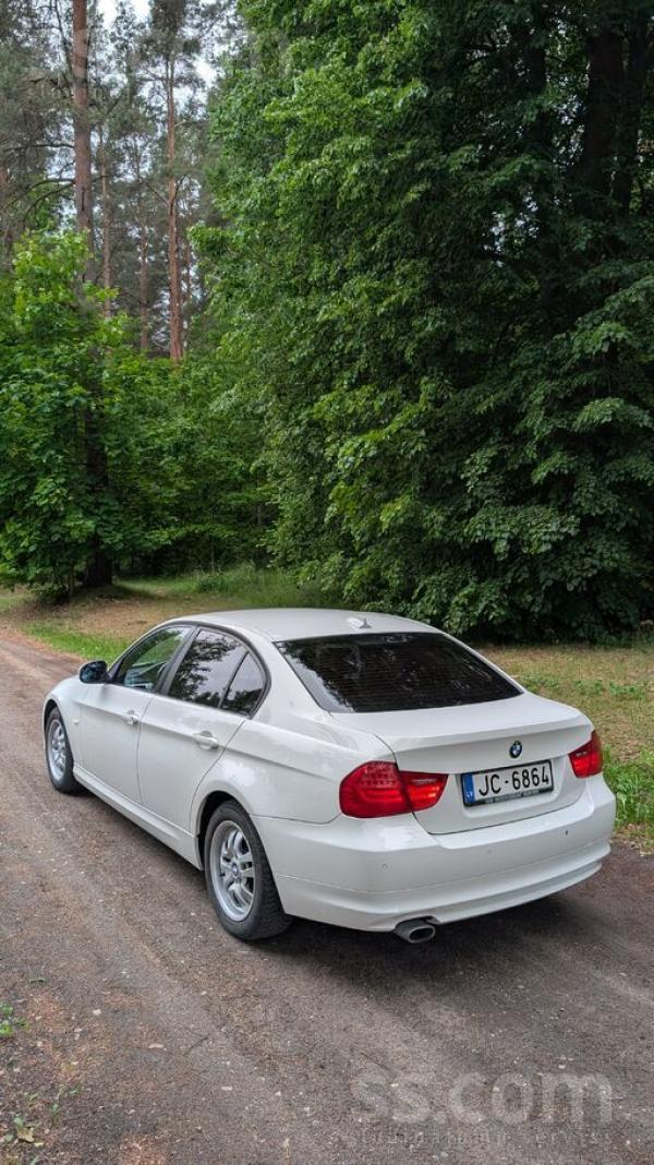Balts BMW 320 2009 Jelgava, ar dzinēja tilpumu 2.00 L un nobraukumu 217 tūkst. km par 5000 €, foto 4 vietnē AUTOMOTO.COM.LV