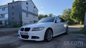 White BMW 320 2009 in Valmiera, with an engine capacity of 2.00 L and mileage of 249 thousand km for 7600 €, photo 4 on AUTOMOTO.COM.LV
