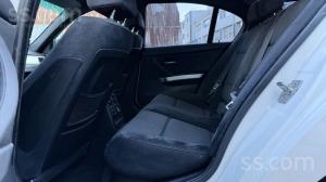 White BMW 320 2009 in Valmiera, with an engine capacity of 2.00 L and mileage of 249 thousand km for 7600 €, photo 14 on AUTOMOTO.COM.LV