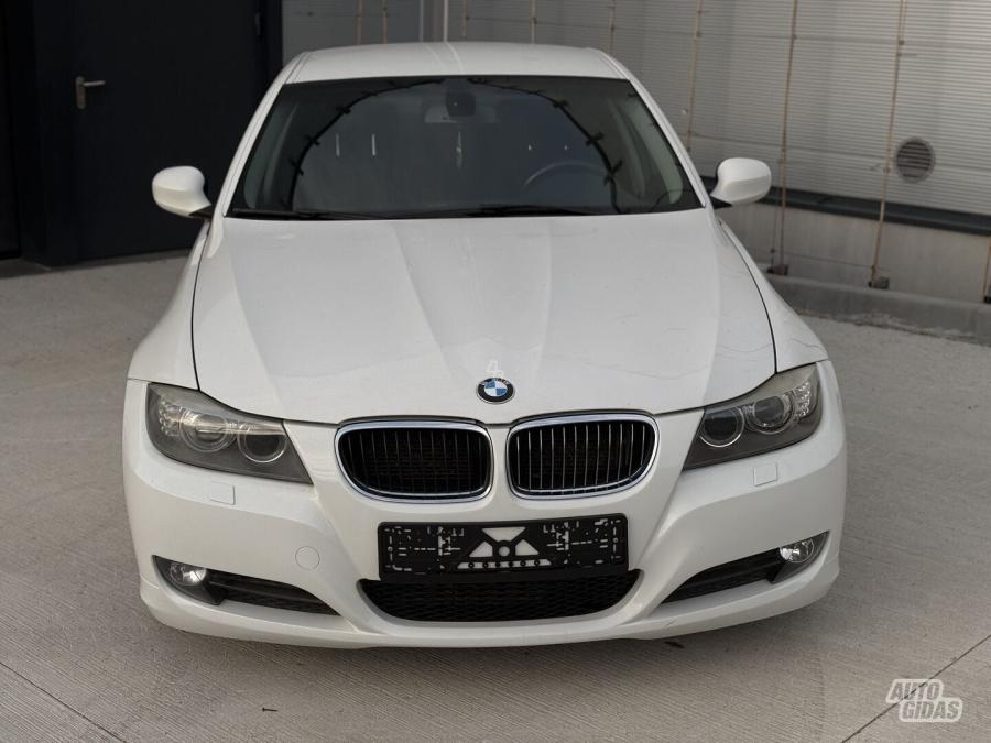 Balts BMW 320 2009 Utena, ar dzinēja tilpumu 2.00 L un nobraukumu 272 tūkst. km par 4700 €, foto 8 vietnē AUTOMOTO.COM.LV