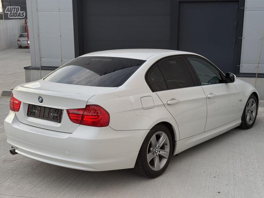 Balts BMW 320 2009 Utena, ar dzinēja tilpumu 2.00 L un nobraukumu 272 tūkst. km par 4700 €, foto 10 vietnē AUTOMOTO.COM.LV