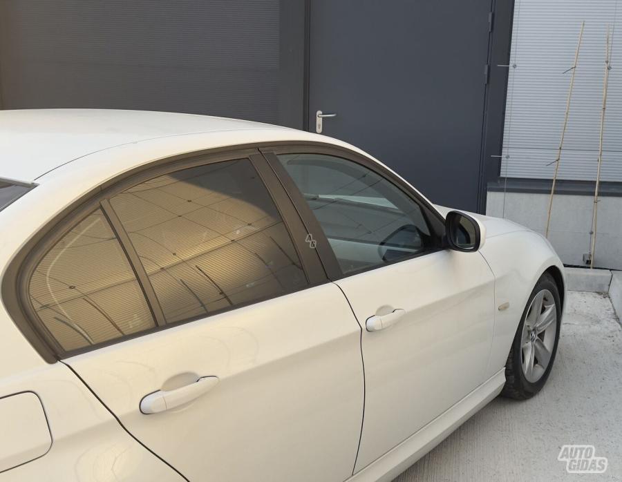 Balts BMW 320 2009 Utena, ar dzinēja tilpumu 2.00 L un nobraukumu 272 tūkst. km par 4700 €, foto 16 vietnē AUTOMOTO.COM.LV