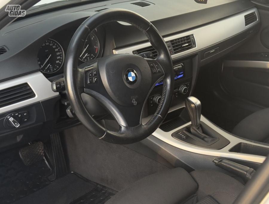 Balts BMW 320 2009 Utena, ar dzinēja tilpumu 2.00 L un nobraukumu 272 tūkst. km par 4700 €, foto 17 vietnē AUTOMOTO.COM.LV