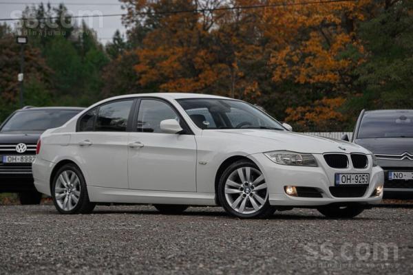White BMW 320 2010 in Riga, with an engine capacity of 2.00 L and mileage of 325 thousand km for 5590 €, photo 2 on AUTOMOTO.COM.LV