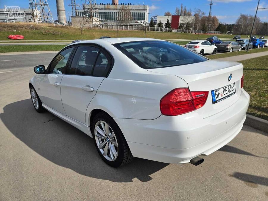 Balts BMW 320 2010 Kauņa, ar dzinēja tilpumu 2.00 L un nobraukumu 271 tūkst. km par 4350 €, foto 5 vietnē AUTOMOTO.COM.LV