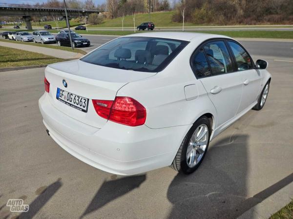 Balts BMW 320 2010 Kauņa, ar dzinēja tilpumu 2.00 L un nobraukumu 271 tūkst. km par 4350 €, foto 6 vietnē AUTOMOTO.COM.LV