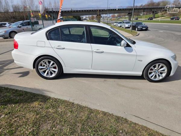 Balts BMW 320 2010 Kauņa, ar dzinēja tilpumu 2.00 L un nobraukumu 271 tūkst. km par 4350 €, foto 7 vietnē AUTOMOTO.COM.LV