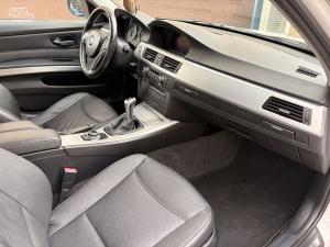 White BMW 320 2010 in Vilnius, with an engine capacity of 2.00 L and mileage of 373 thousand km for 4400 €, photo 17 on AUTOMOTO.COM.LV