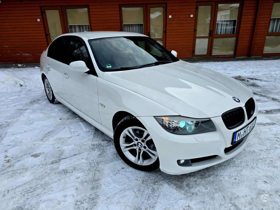 White BMW 320 2011 in Marijampole, with an engine capacity of 2.00 L and mileage of 319 thousand km for 5700 €, photo 1 on AUTOMOTO.COM.LV