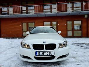 White BMW 320 2011 in Marijampole, with an engine capacity of 2.00 L and mileage of 319 thousand km for 5700 €, photo 7 on AUTOMOTO.COM.LV