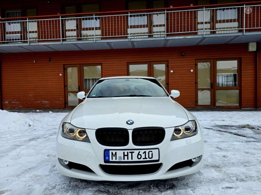 White BMW 320 2011 in Marijampole, with an engine capacity of 2.00 L and mileage of 319 thousand km for 5700 €, photo 7 on AUTOMOTO.COM.LV