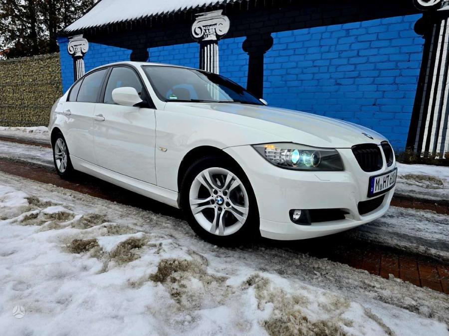 White BMW 320 2011 in Marijampole, with an engine capacity of 2.00 L and mileage of 319 thousand km for 5700 €, photo 1 on AUTOMOTO.COM.LV